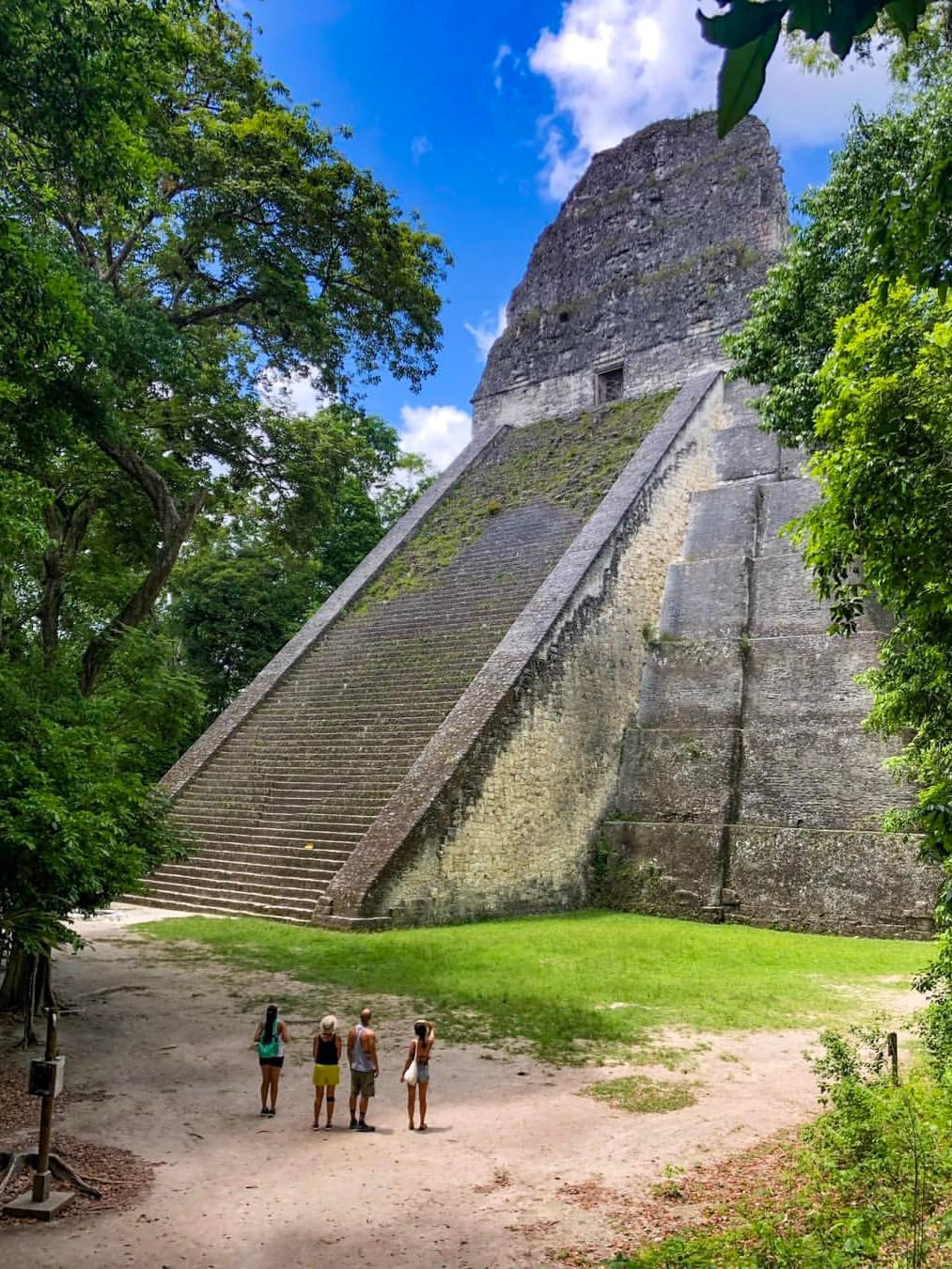 TIKAL TOUR GRUPAL EXCLUSIVO DESDE FLORES - Tikal Expedition